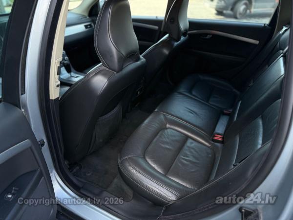Volvo XC70 2009 Tartu vietnÄ PelÄks Volvo XC70 2009 Tartu, ar dzinÄja tilpumu 2.40 L un nobraukumu 440 tÅ«kst. km par 4200 ā¬, foto 11 vietnÄ AUTOMOTO.COM.LV