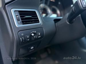 Grey Volvo XC70 2009 in Tartu, with an engine capacity of 2.40 L and mileage of 440 thousand km for 4200 €, photo 12 on AUTOMOTO.COM.LV
