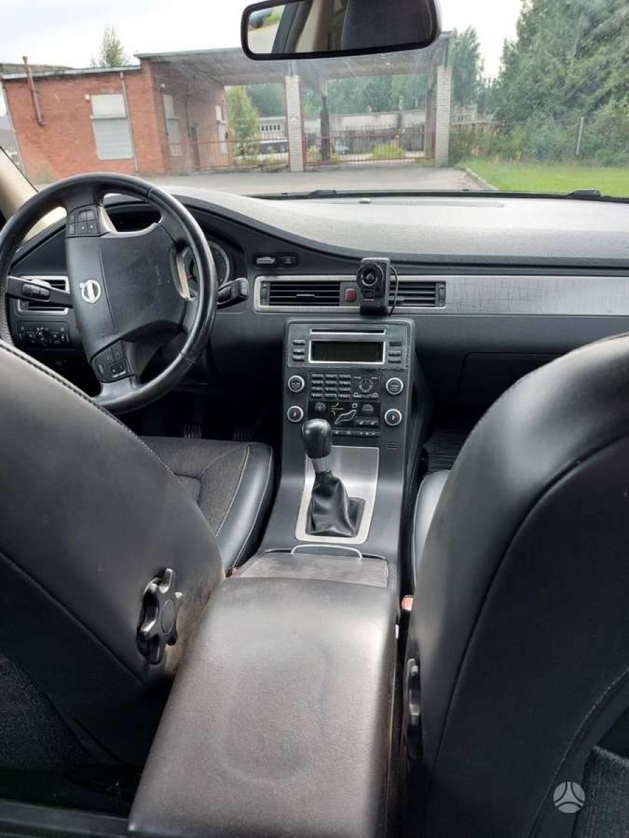 Pelēks Volvo XC70 2009 Ignalina, ar dzinēja tilpumu 2.40 L un nobraukumu 261 tūkst. km par 6490 €, foto 18 vietnē AUTOMOTO.COM.LV