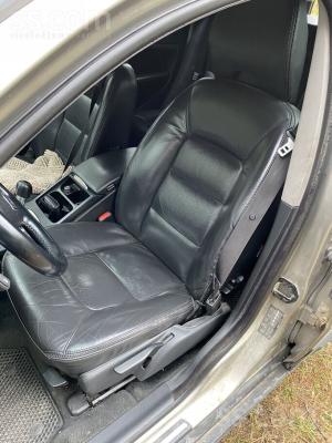 Grey Volvo XC70 2009 in Kraslava, with an engine capacity of 2.40 L and mileage of 360 thousand km for 5500 €, photo 8 on AUTOMOTO.COM.LV