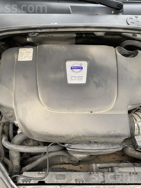 Grey Volvo XC70 2009 in Kraslava, with an engine capacity of 2.40 L and mileage of 360 thousand km for 5500 €, photo 10 on AUTOMOTO.COM.LV