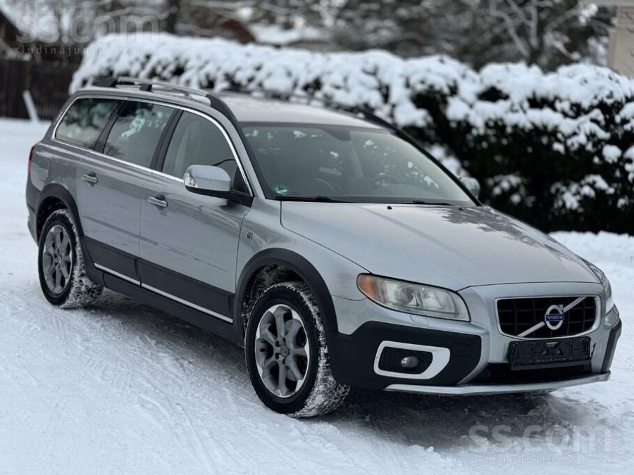 Grey Volvo XC70 2010 in Jurmala, with an engine capacity of 2.40 L and mileage of 0 thousand km for 6990 €, photo 1 on AUTOMOTO.COM.LV