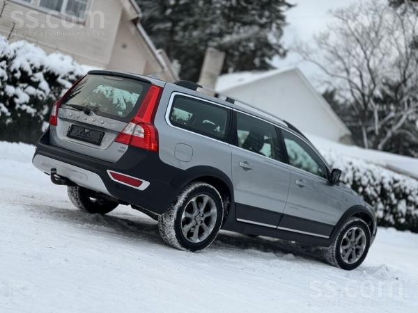Pelēks Volvo XC70 2010 Jūrmala, ar dzinēja tilpumu 2.40 L un nobraukumu 0 tūkst. km par 6990 €, foto 4 vietnē AUTOMOTO.COM.LV