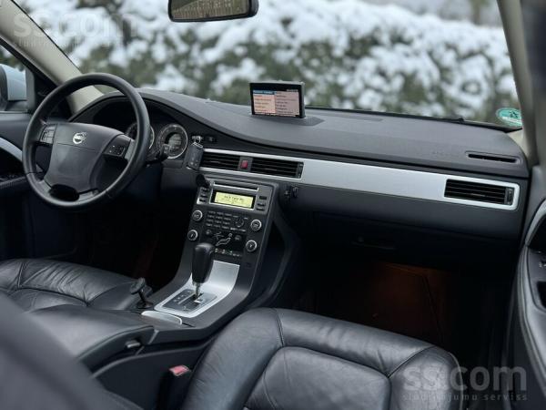 Pelēks Volvo XC70 2010 Jūrmala, ar dzinēja tilpumu 2.40 L un nobraukumu 0 tūkst. km par 6990 €, foto 7 vietnē AUTOMOTO.COM.LV
