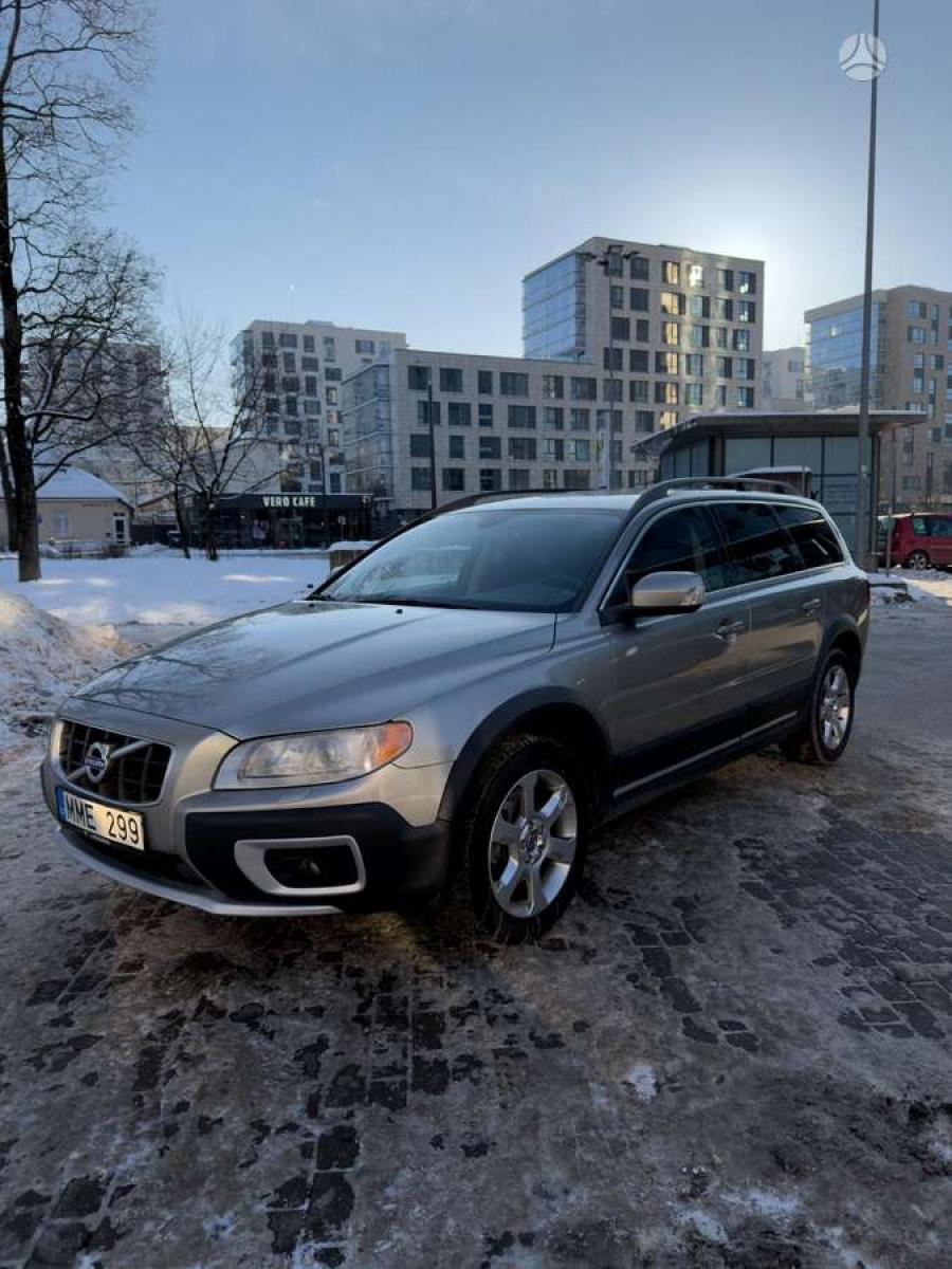 Pelēks Volvo XC70 2010 Viļņa, ar dzinēja tilpumu 2.40 L un nobraukumu 286 tūkst. km par 9500 €, foto 4 vietnē AUTOMOTO.COM.LV