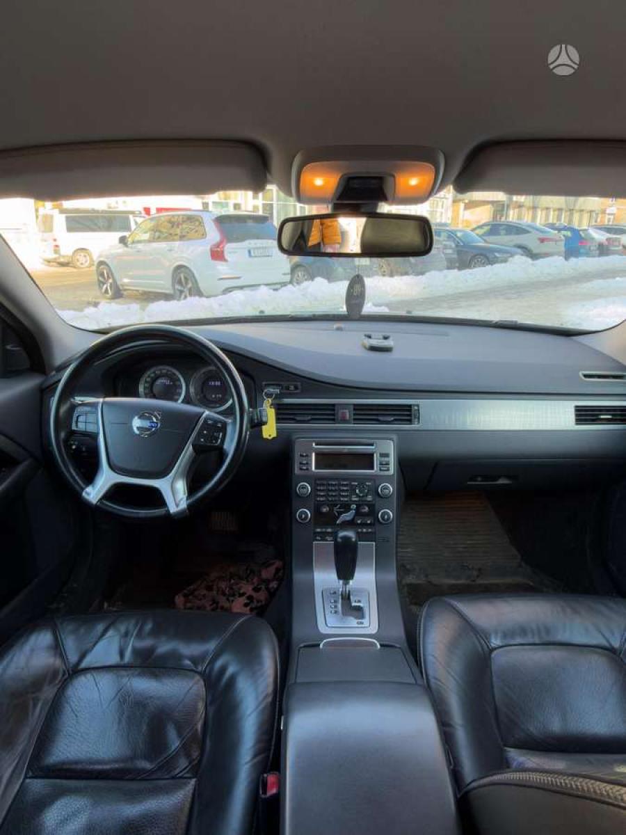 Pelēks Volvo XC70 2010 Viļņa, ar dzinēja tilpumu 2.40 L un nobraukumu 286 tūkst. km par 9500 €, foto 10 vietnē AUTOMOTO.COM.LV