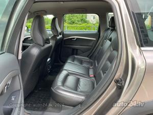 Grey Volvo XC70 2010 in Tartu, with an engine capacity of 2.40 L and mileage of 295 thousand km for 6000 €, photo 17 on AUTOMOTO.COM.LV