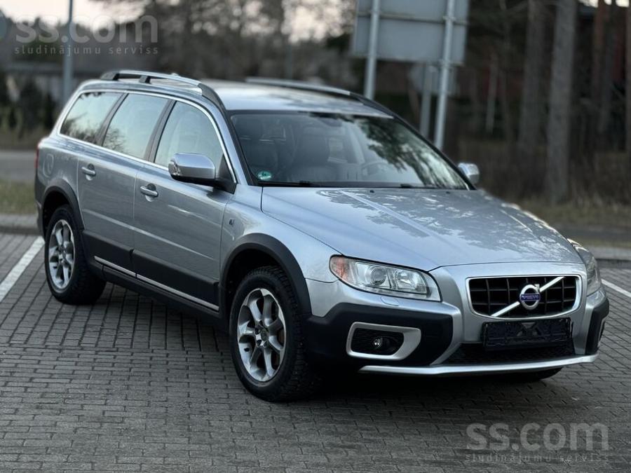 Grey Volvo XC70 2010 in Jurmala, with an engine capacity of 2.40 L and mileage of 0 thousand km for 6450 €, photo 1 on AUTOMOTO.COM.LV