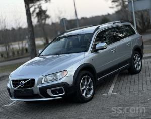 Grey Volvo XC70 2010 in Jurmala, with an engine capacity of 2.40 L and mileage of 0 thousand km for 6450 €, photo 4 on AUTOMOTO.COM.LV