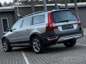 Grey Volvo XC70 2010 in Jurmala, with an engine capacity of 2.40 L and mileage of 0 thousand km for 6450 €, photo 5 on AUTOMOTO.COM.LV
