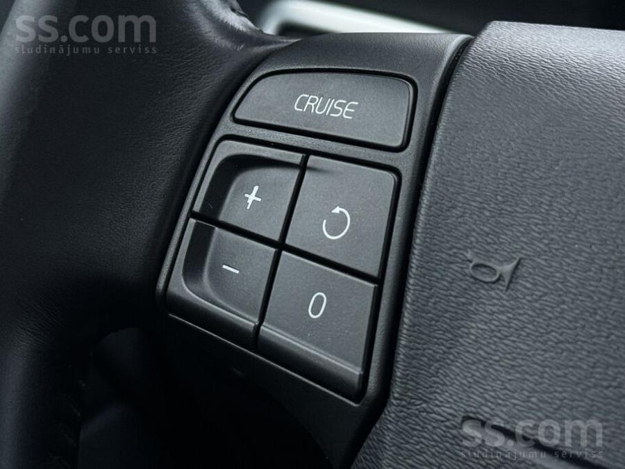 Grey Volvo XC70 2010 in Jurmala, with an engine capacity of 2.40 L and mileage of 0 thousand km for 6450 €, photo 22 on AUTOMOTO.COM.LV