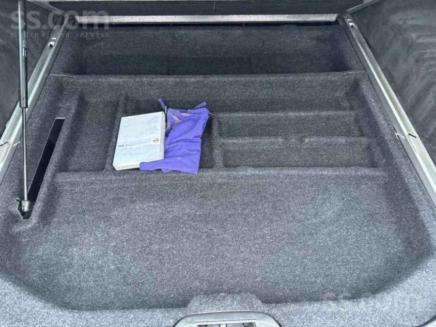 Grey Volvo XC70 2010 in Jurmala, with an engine capacity of 2.40 L and mileage of 0 thousand km for 6450 €, photo 25 on AUTOMOTO.COM.LV