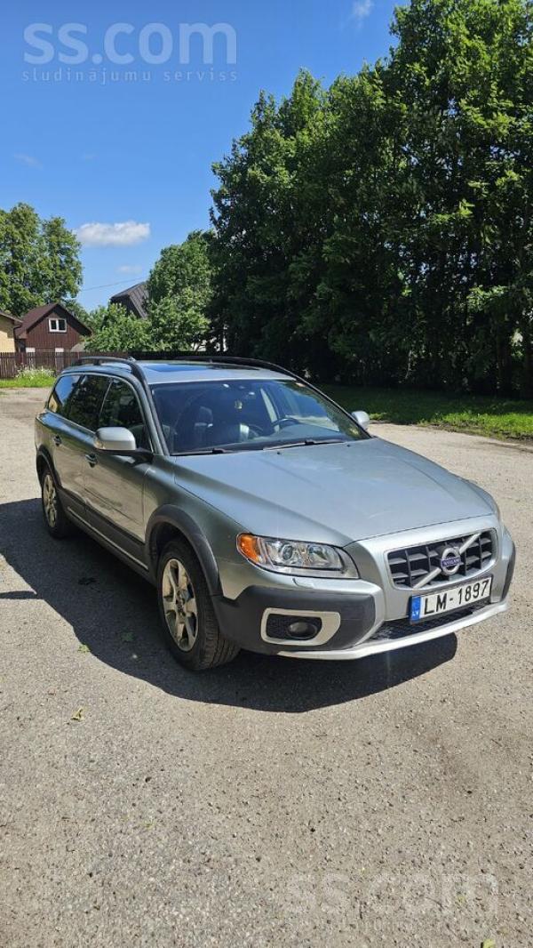 Pelēks Volvo XC70 2010 Talsi, ar dzinēja tilpumu 2.40 L un nobraukumu 355 tūkst. km par 5500 €, foto 1 vietnē AUTOMOTO.COM.LV
