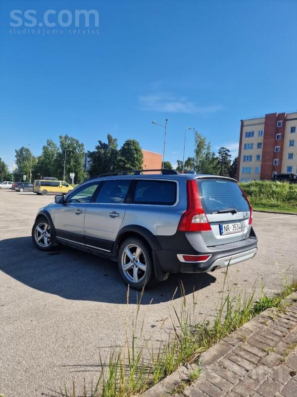 Pelēks Volvo XC70 2010 Madona, ar dzinēja tilpumu 2.40 L un nobraukumu 352 tūkst. km par 6700 €, foto 3 vietnē AUTOMOTO.COM.LV