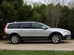 Pelēks Volvo XC70 2010 Rīga, ar dzinēja tilpumu 2.40 L un nobraukumu 363 tūkst. km par 5160 €, foto  vietnē AUTOMOTO.COM.LV