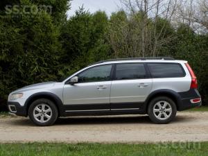 Pelēks Volvo XC70 2010 Rīga, ar dzinēja tilpumu 2.40 L un nobraukumu 363 tūkst. km par 5160 €, foto 3 vietnē AUTOMOTO.COM.LV