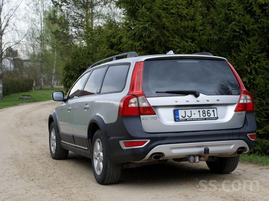 Pelēks Volvo XC70 2010 Rīga, ar dzinēja tilpumu 2.40 L un nobraukumu 363 tūkst. km par 5160 €, foto 5 vietnē AUTOMOTO.COM.LV