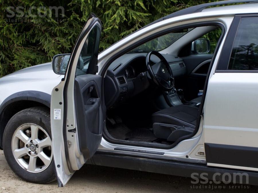 Pelēks Volvo XC70 2010 Rīga, ar dzinēja tilpumu 2.40 L un nobraukumu 363 tūkst. km par 5160 €, foto 6 vietnē AUTOMOTO.COM.LV
