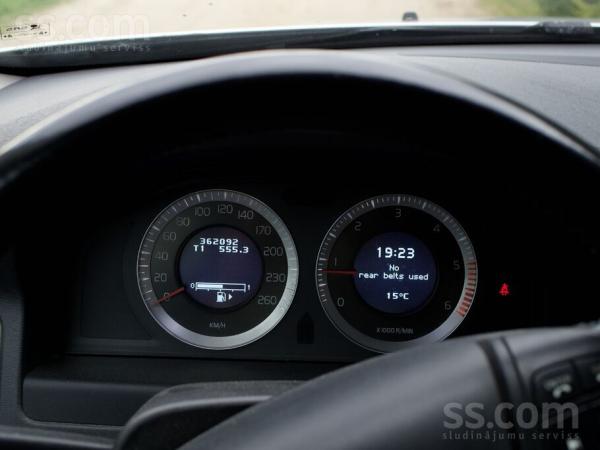 Pelēks Volvo XC70 2010 Rīga, ar dzinēja tilpumu 2.40 L un nobraukumu 363 tūkst. km par 5160 €, foto 6 vietnē AUTOMOTO.COM.LV