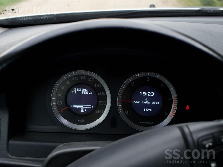 Pelēks Volvo XC70 2010 Rīga, ar dzinēja tilpumu 2.40 L un nobraukumu 363 tūkst. km par 5160 €, foto 7 vietnē AUTOMOTO.COM.LV