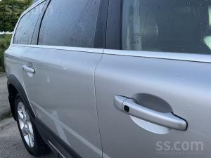 Pelēks Volvo XC70 2010 Ogre, ar dzinēja tilpumu 2.40 L un nobraukumu 408 tūkst. km par 6700 €, foto 6 vietnē AUTOMOTO.COM.LV