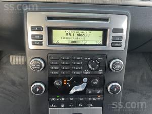 Pelēks Volvo XC70 2010 Ogre, ar dzinēja tilpumu 2.40 L un nobraukumu 408 tūkst. km par 6700 €, foto 11 vietnē AUTOMOTO.COM.LV