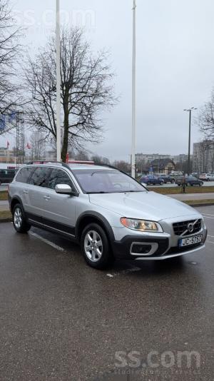 Pelēks Volvo XC70 2010 Rīga, ar dzinēja tilpumu 2.40 L un nobraukumu 147 tūkst. km par 10999 €, foto 4 vietnē AUTOMOTO.COM.LV