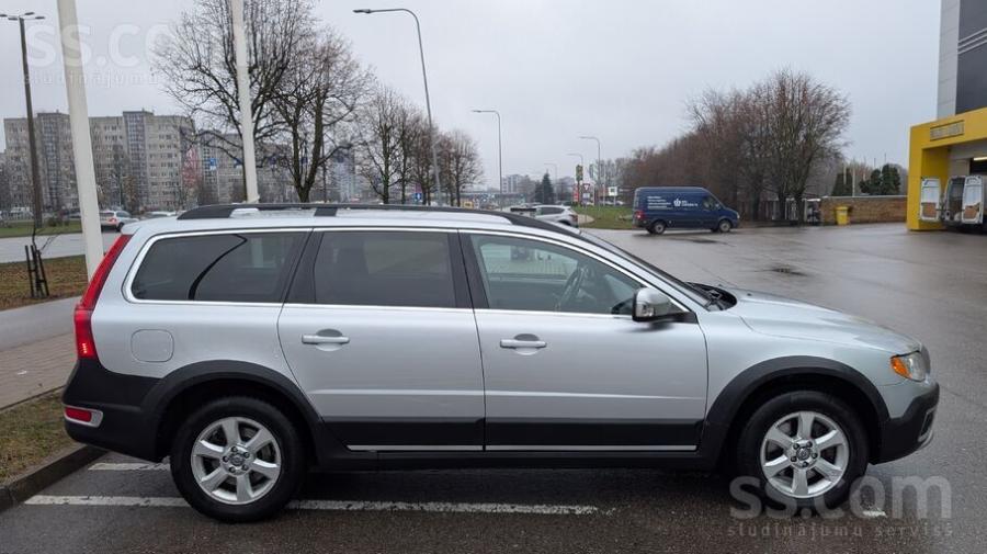 Pelēks Volvo XC70 2010 Rīga, ar dzinēja tilpumu 2.40 L un nobraukumu 147 tūkst. km par 10999 €, foto 5 vietnē AUTOMOTO.COM.LV
