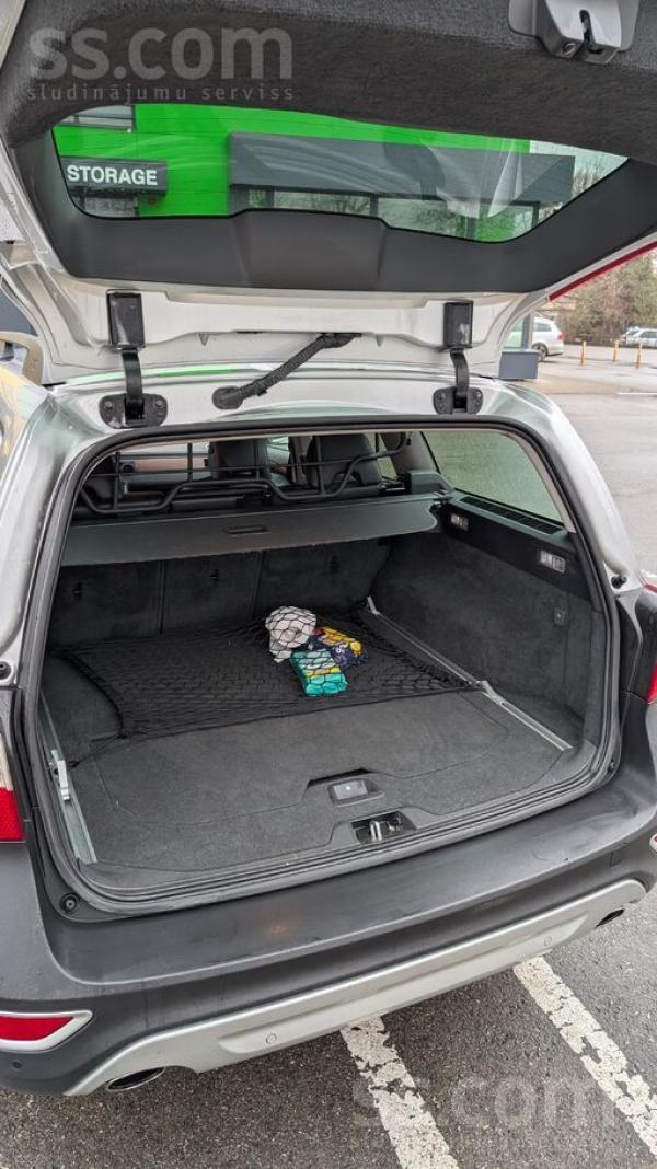 Pelēks Volvo XC70 2010 Rīga, ar dzinēja tilpumu 2.40 L un nobraukumu 147 tūkst. km par 10999 €, foto 7 vietnē AUTOMOTO.COM.LV