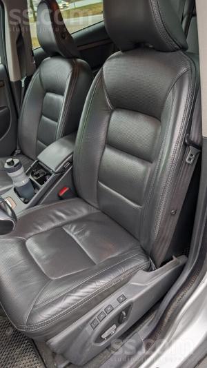 Pelēks Volvo XC70 2010 Rīga, ar dzinēja tilpumu 2.40 L un nobraukumu 147 tūkst. km par 10999 €, foto 11 vietnē AUTOMOTO.COM.LV