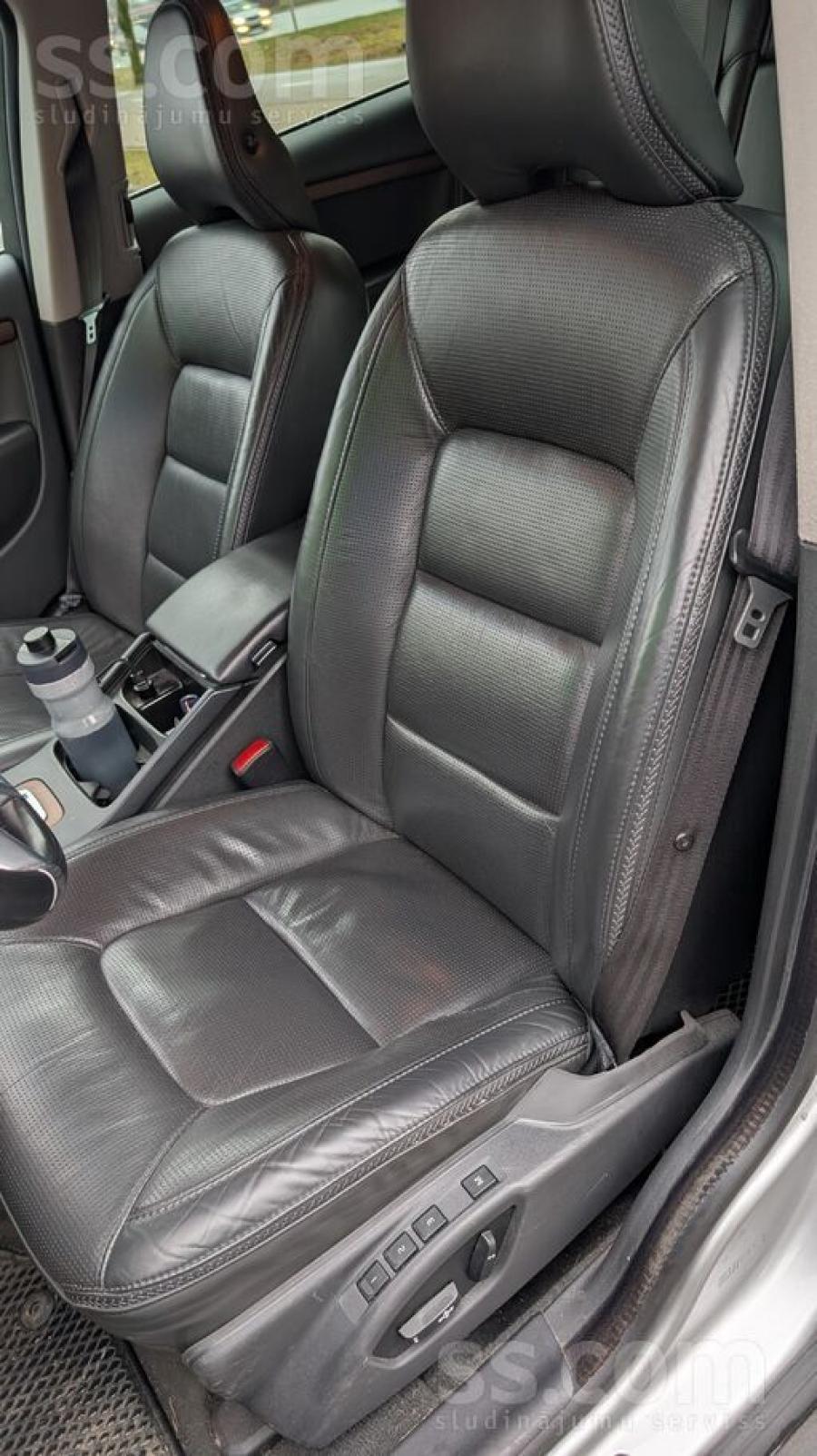 Pelēks Volvo XC70 2010 Rīga, ar dzinēja tilpumu 2.40 L un nobraukumu 147 tūkst. km par 10999 €, foto 11 vietnē AUTOMOTO.COM.LV