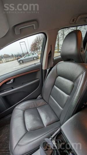 Pelēks Volvo XC70 2010 Rīga, ar dzinēja tilpumu 2.40 L un nobraukumu 147 tūkst. km par 10999 €, foto 12 vietnē AUTOMOTO.COM.LV