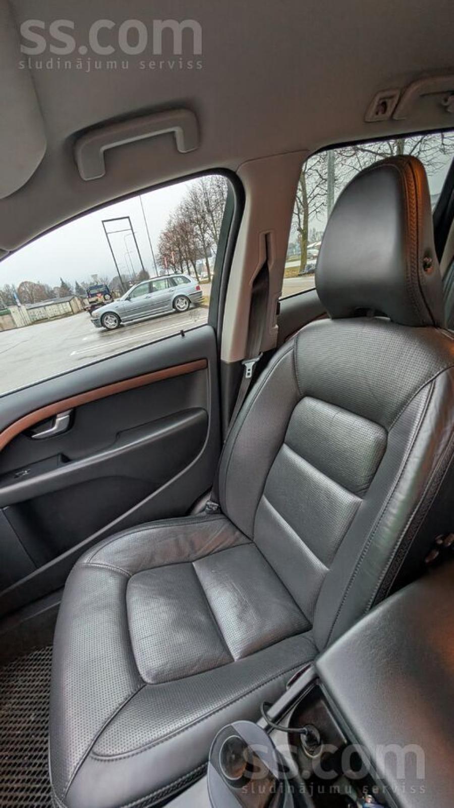 Pelēks Volvo XC70 2010 Rīga, ar dzinēja tilpumu 2.40 L un nobraukumu 147 tūkst. km par 10999 €, foto 12 vietnē AUTOMOTO.COM.LV