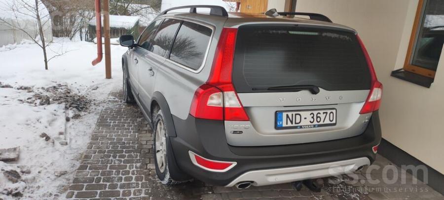 Grey Volvo XC70 2010 in Ogre, with an engine capacity of 2.40 L and mileage of 480 thousand km for 5200 €, photo 6 on AUTOMOTO.COM.LV