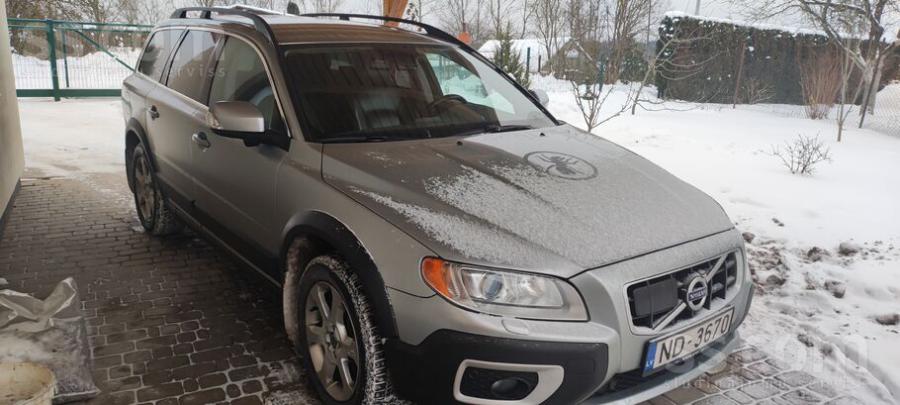 Grey Volvo XC70 2010 in Ogre, with an engine capacity of 2.40 L and mileage of 480 thousand km for 5200 €, photo 8 on AUTOMOTO.COM.LV