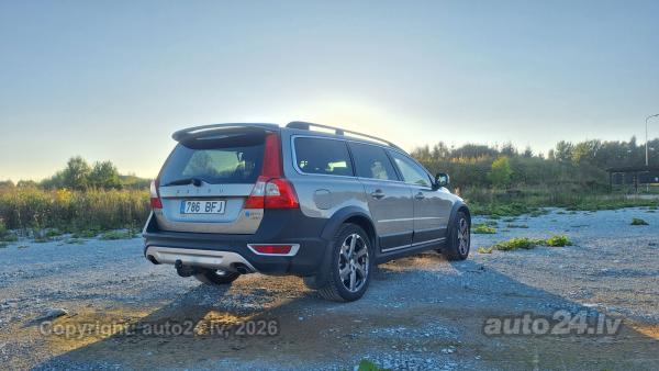 Grey Volvo XC70 2010 in Paide, with an engine capacity of 2.40 L and mileage of 336 thousand km for 7790 €, photo 4 on AUTOMOTO.COM.LV