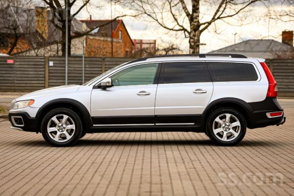 Pelēks Volvo XC70 2011 Aizkraukle, ar dzinēja tilpumu 2.00 L un nobraukumu 0 tūkst. km par 7990 €, foto 8 vietnē AUTOMOTO.COM.LV