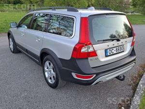 Grey Volvo XC70 2011 in Saldus, with an engine capacity of 2.40 L and mileage of 310 thousand km for 1750 €, photo 10 on AUTOMOTO.COM.LV