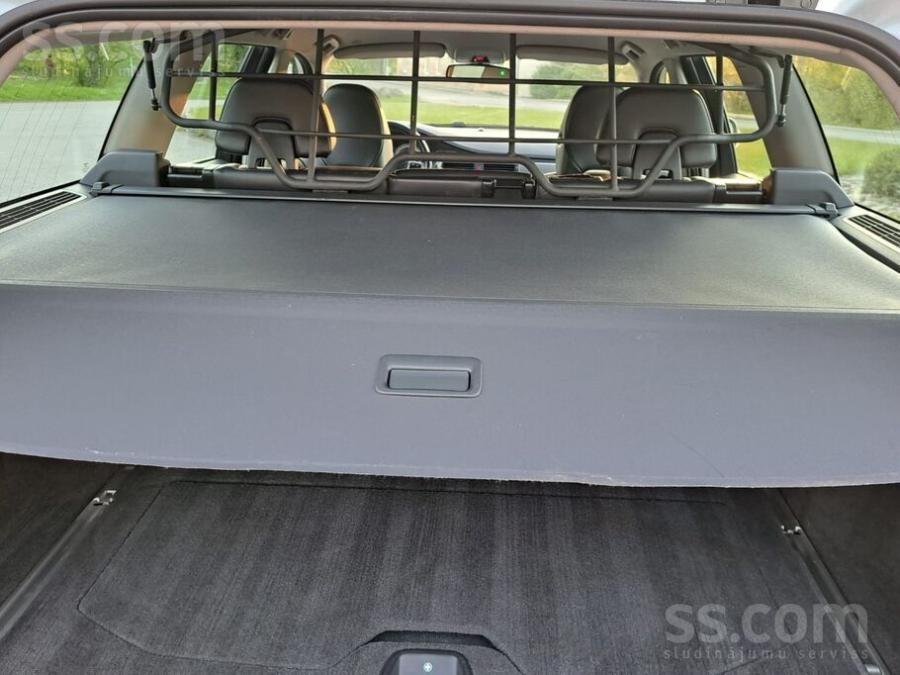 Grey Volvo XC70 2011 in Saldus, with an engine capacity of 2.40 L and mileage of 310 thousand km for 1750 €, photo 22 on AUTOMOTO.COM.LV