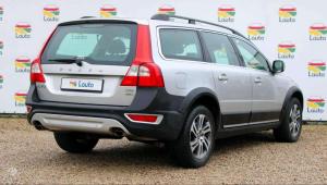 Grey Volvo XC70 2011 in Vilnius, with an engine capacity of 2.40 L and mileage of 292 thousand km for 8890 €, photo 4 on AUTOMOTO.COM.LV
