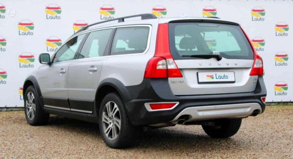 Pelēks Volvo XC70 2011 Viļņa, ar dzinēja tilpumu 2.40 L un nobraukumu 292 tūkst. km par 8890 €, foto 3 vietnē AUTOMOTO.COM.LV
