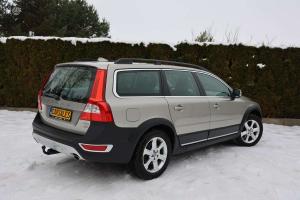 Grey Volvo XC70 2011 in Alytus, with an engine capacity of 2.40 L and mileage of 290 thousand km for 7600 €, photo 4 on AUTOMOTO.COM.LV