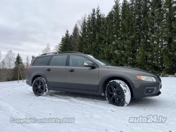 Grey Volvo XC70 2011 in Otepaa, with an engine capacity of 2.40 L and mileage of 348 thousand km for 6300 €, photo 2 on AUTOMOTO.COM.LV