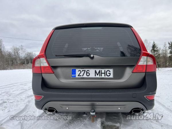 Grey Volvo XC70 2011 in Otepaa, with an engine capacity of 2.40 L and mileage of 348 thousand km for 6300 €, photo 9 on AUTOMOTO.COM.LV