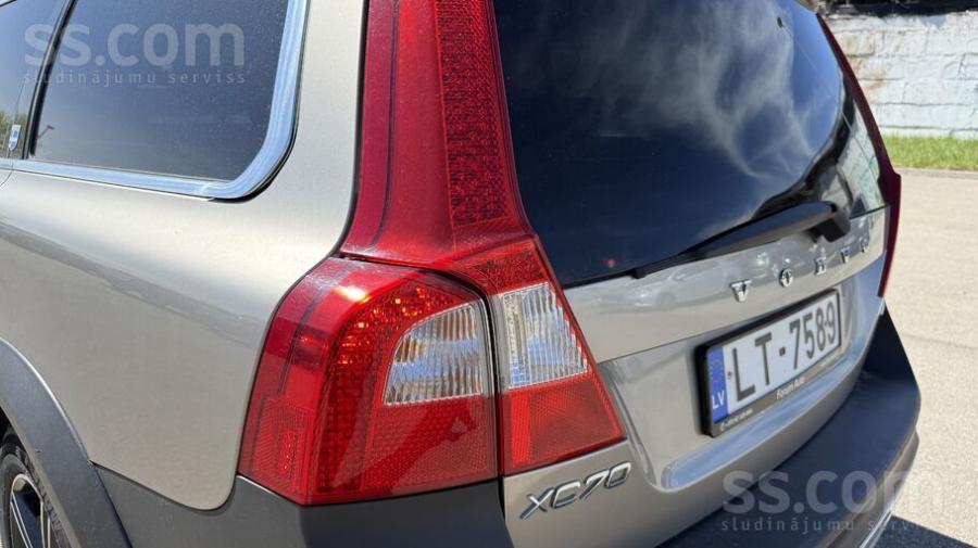 Pelēks Volvo XC70 2011 Rīga, ar dzinēja tilpumu 2.00 L un nobraukumu 296 tūkst. km par 7500 €, foto 10 vietnē AUTOMOTO.COM.LV