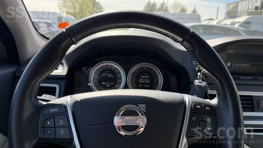 Pelēks Volvo XC70 2011 Rīga, ar dzinēja tilpumu 2.00 L un nobraukumu 296 tūkst. km par 7500 €, foto 21 vietnē AUTOMOTO.COM.LV