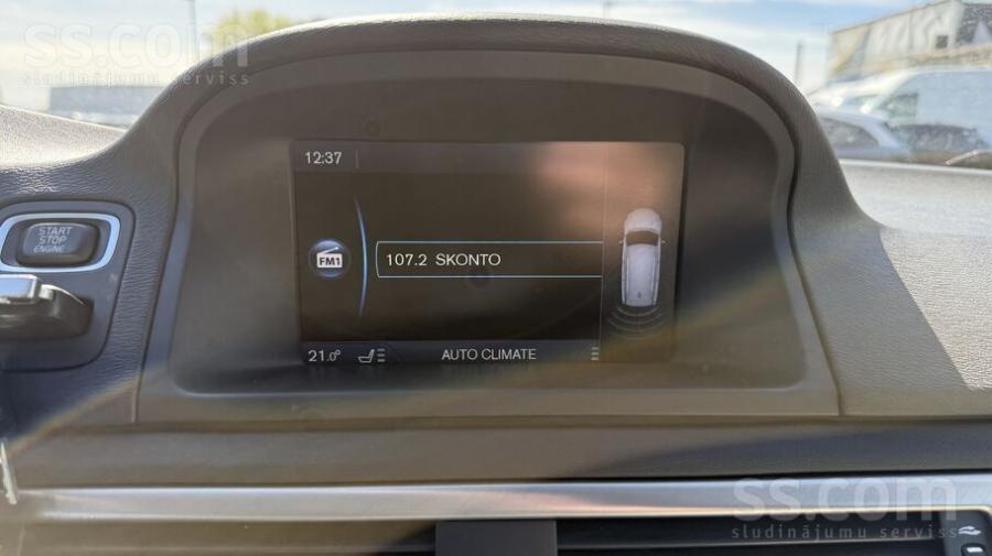 Pelēks Volvo XC70 2011 Rīga, ar dzinēja tilpumu 2.00 L un nobraukumu 296 tūkst. km par 7500 €, foto 24 vietnē AUTOMOTO.COM.LV