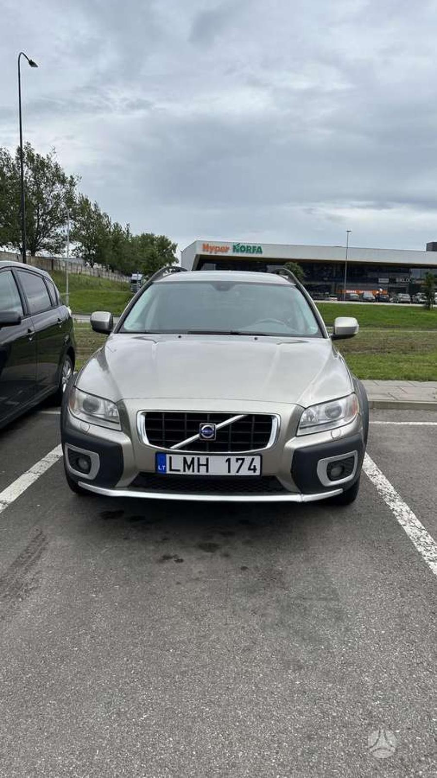 Pelēks Volvo XC70 2011 Viļņa, ar dzinēja tilpumu 2.40 L un nobraukumu 391 tūkst. km par 6000 €, foto 3 vietnē AUTOMOTO.COM.LV