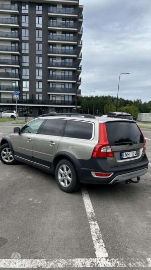 Pelēks Volvo XC70 2011 Viļņa, ar dzinēja tilpumu 2.40 L un nobraukumu 391 tūkst. km par 6000 €, foto 5 vietnē AUTOMOTO.COM.LV