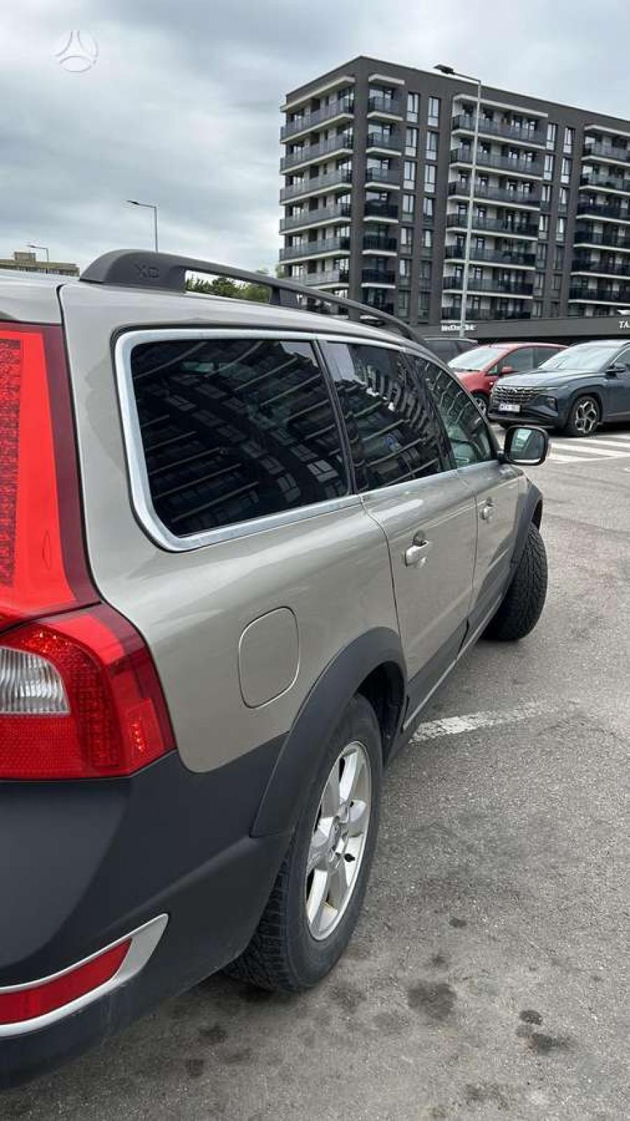 Pelēks Volvo XC70 2011 Viļņa, ar dzinēja tilpumu 2.40 L un nobraukumu 391 tūkst. km par 6000 €, foto 7 vietnē AUTOMOTO.COM.LV